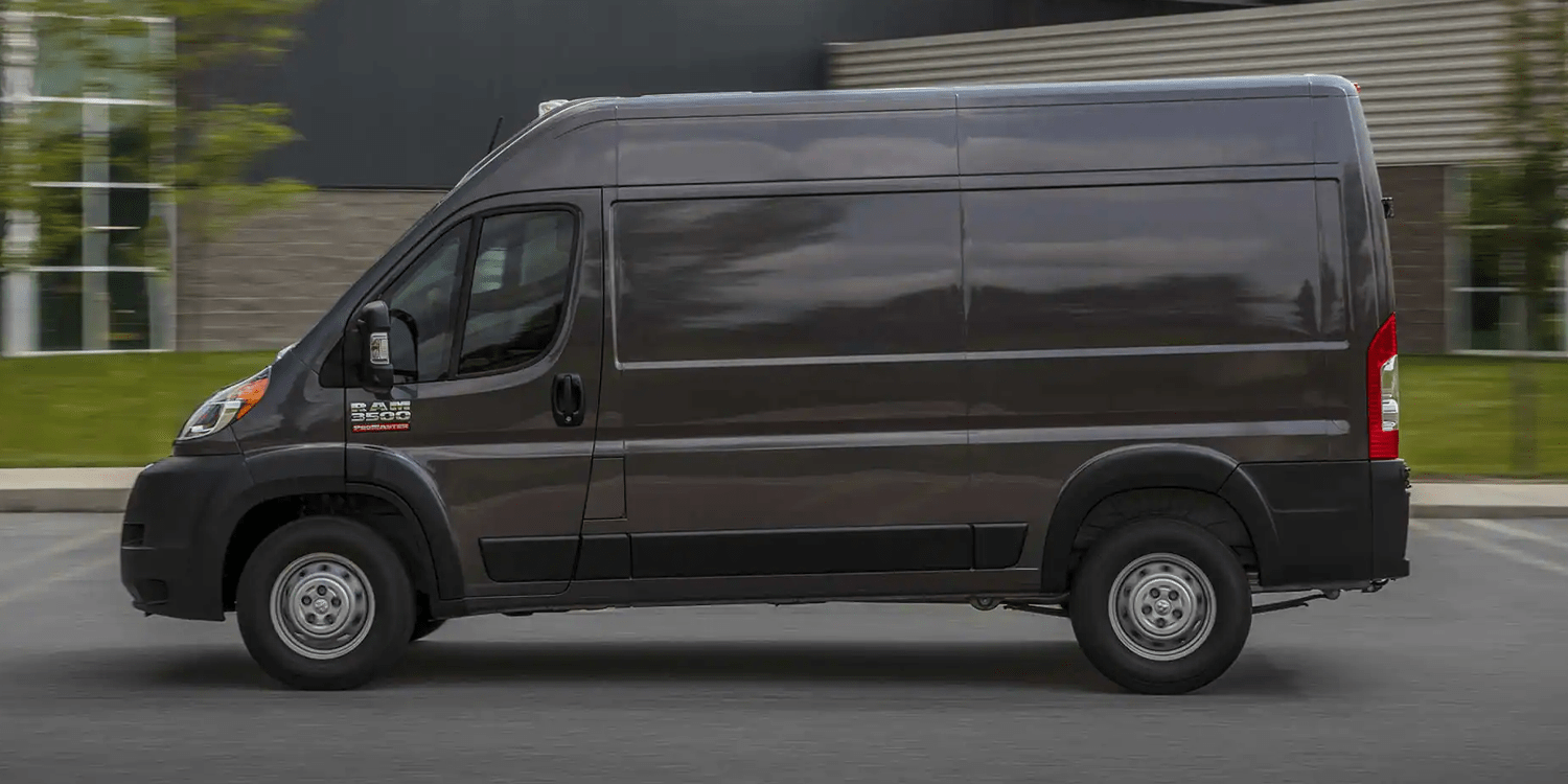 Amazon bestellt „Tausende“ Ram ProMaster BEV - electrive.net