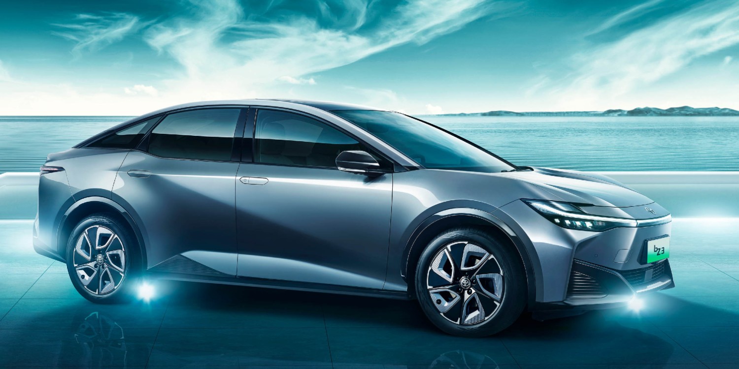 Toyota bringt E-Limousine bZ3 mit China-Partnern - electrive.net