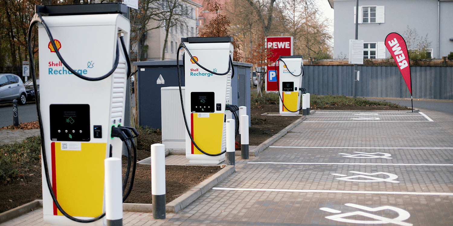 Shell nimmt erste HPC bei Rewe in Betrieb - electrive.net