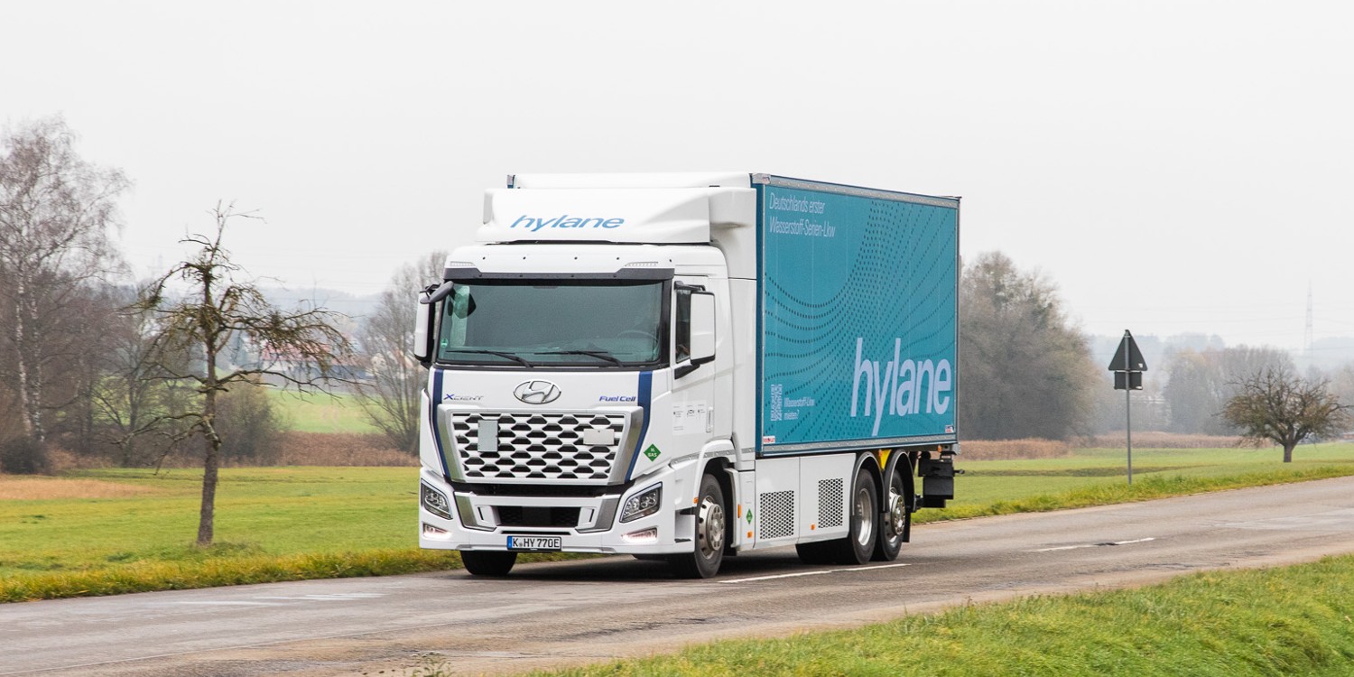 Hylane übergibt ersten H2-Serien-Lkw für deutsche Straßen - electrive.net