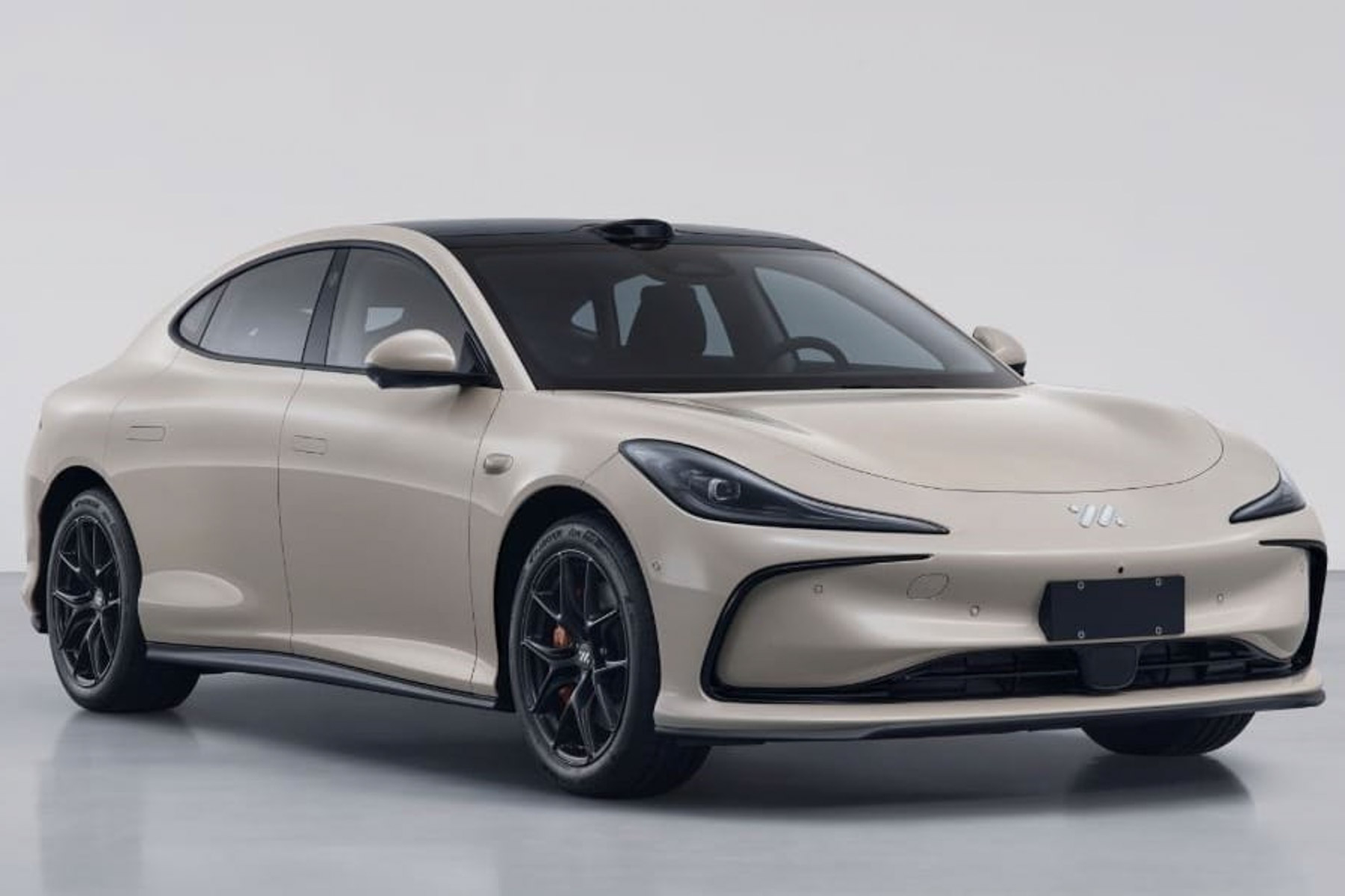 IM Motors bringt neuen L6 mit Feststoffbatterie - electrive.net