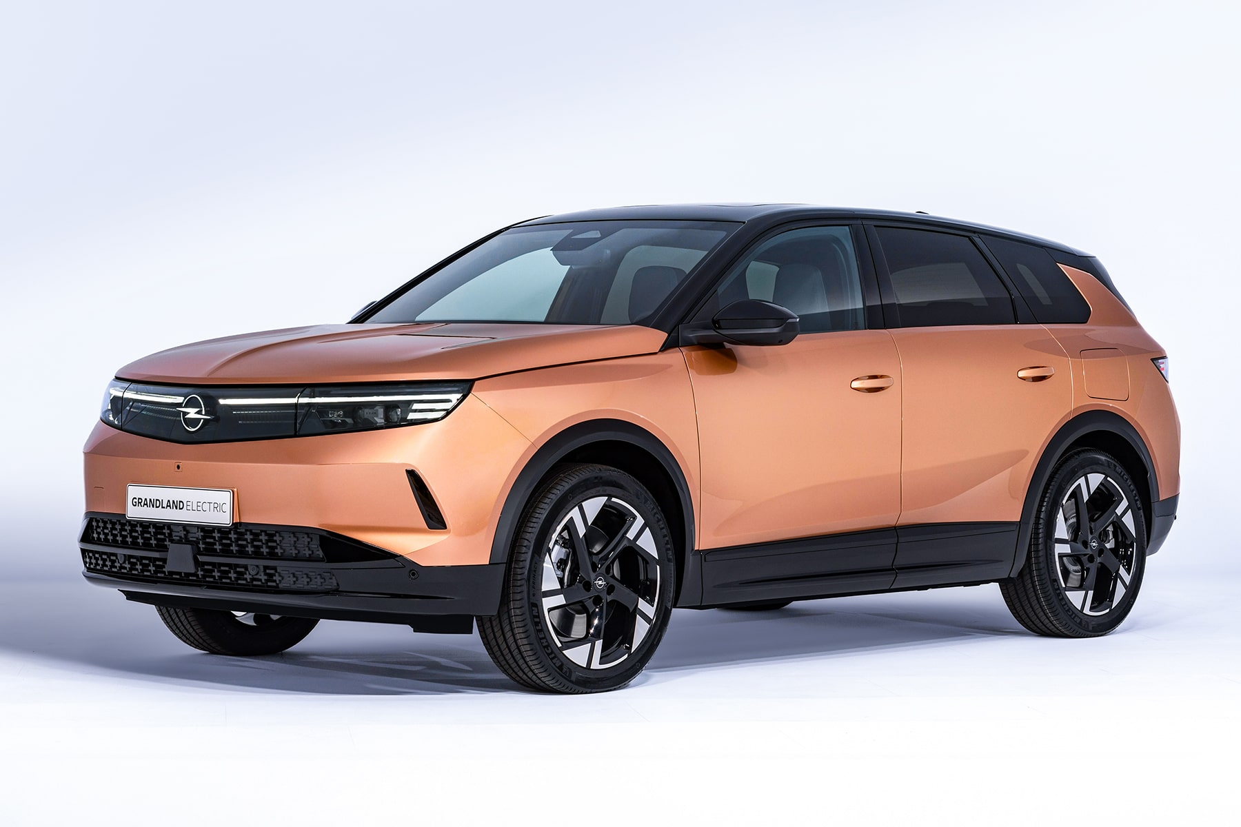 Weltpremiere des Grandland: Opel macht das E-Angebot komplett ...
