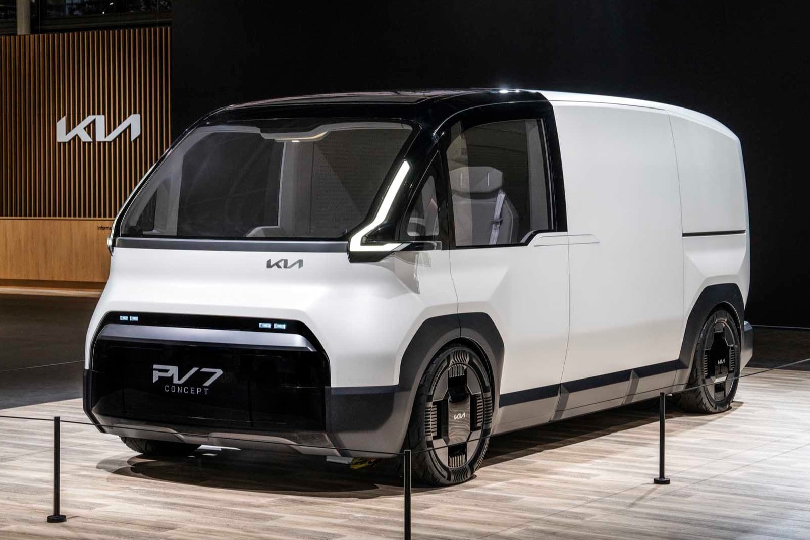 Kia zeigt Vorhut seiner E-Transporter - samt passender Flottenlösung ...