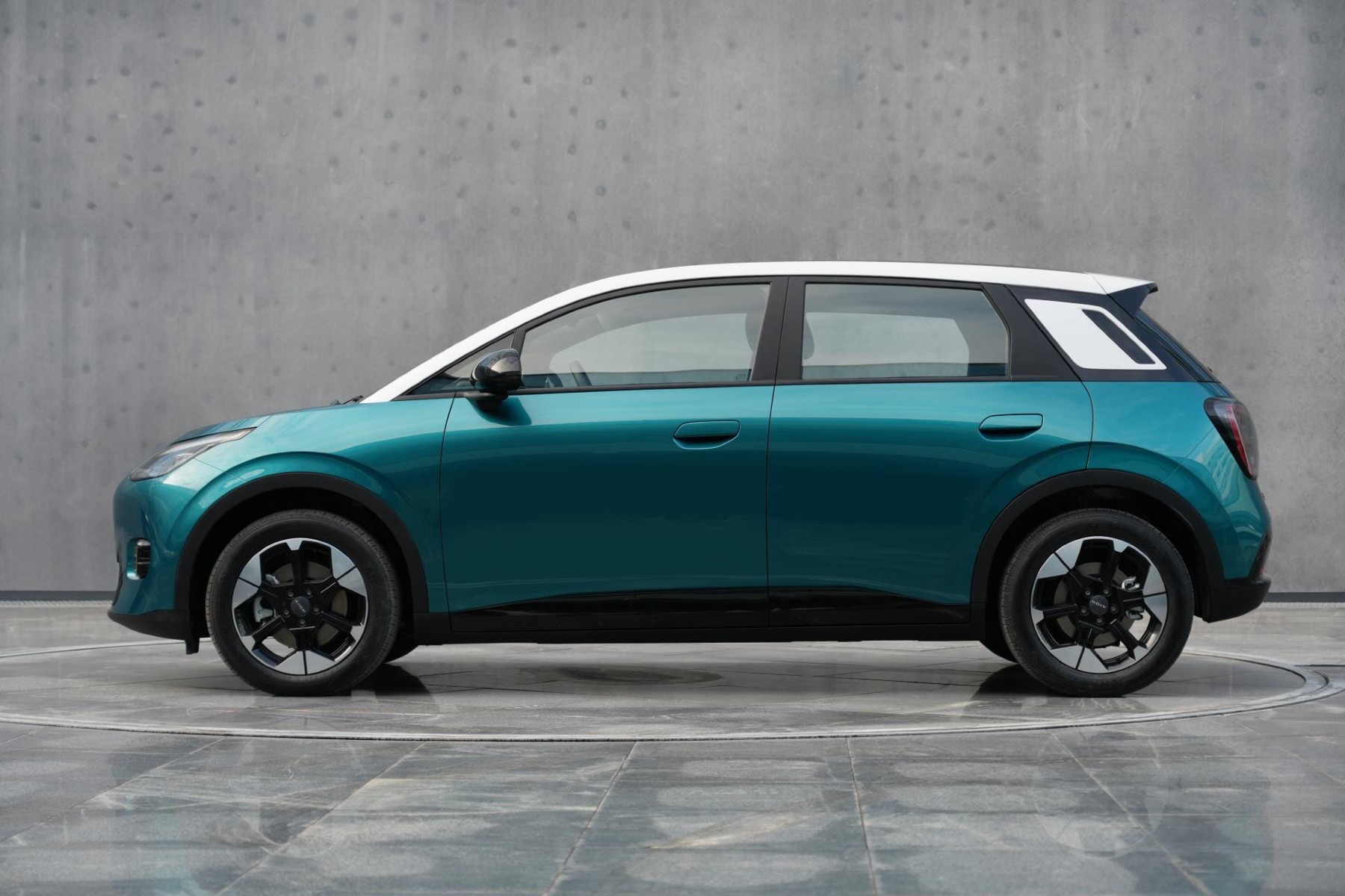 GAC stellt Kompaktstromer Aion UT vor - electrive.net