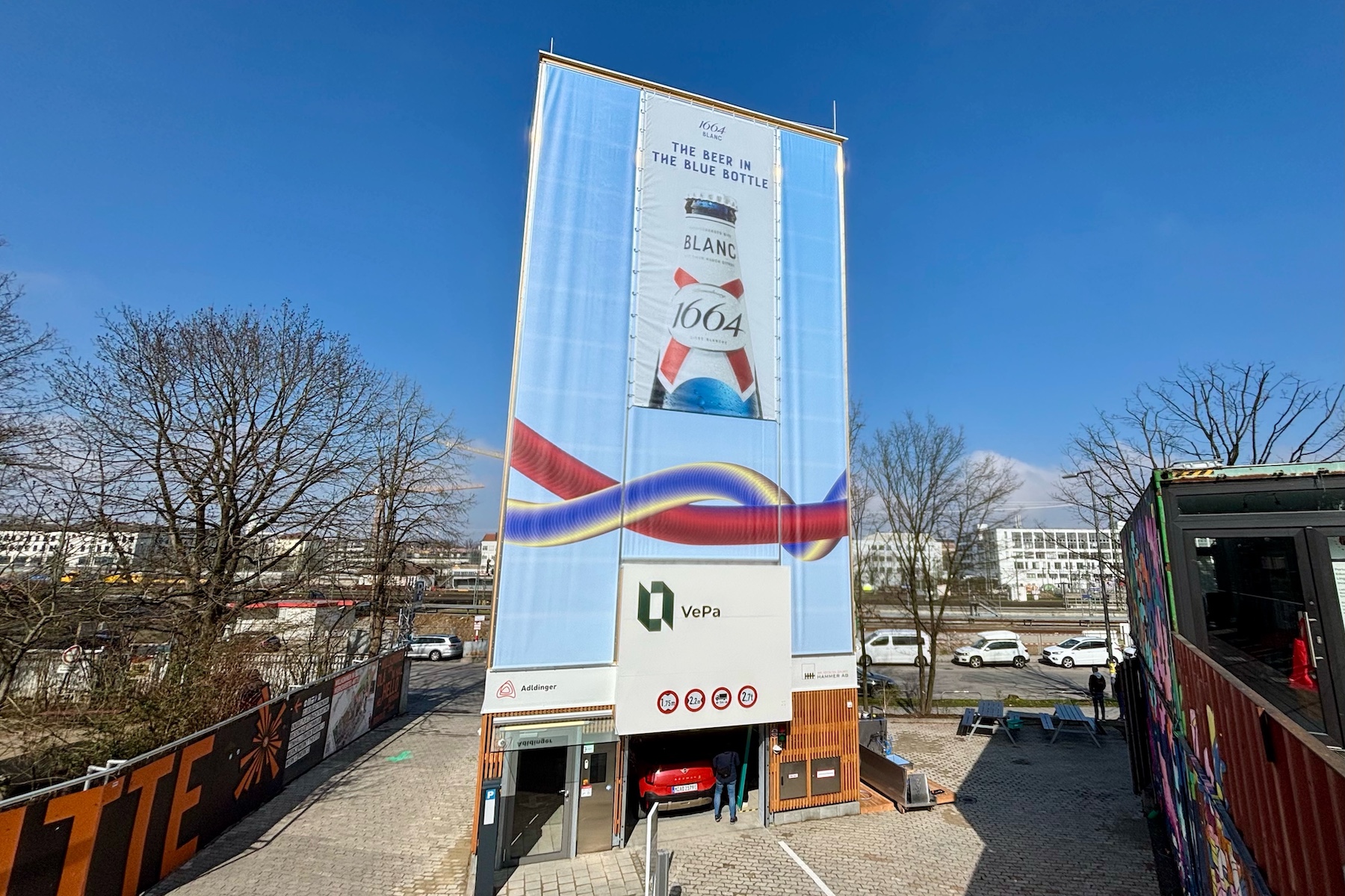 VePa eröffnet Parkturm mit Ladepunkten in München - electrive.net