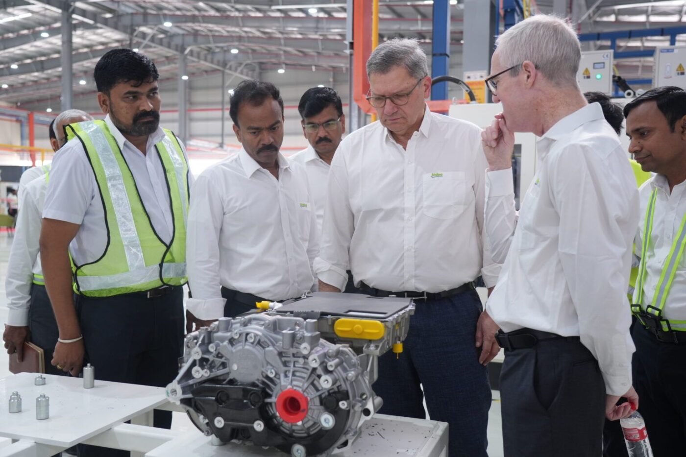 Valeo startet Produktion von E-Achse für Mahindra in Indien - electrive.net